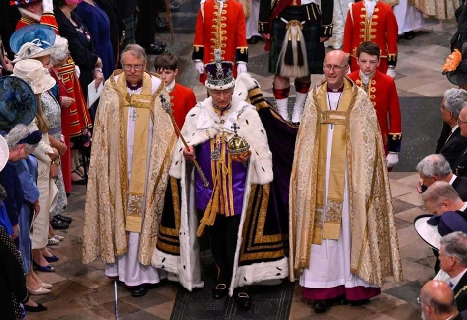 Carlos III já foi coroado rei - a Ferver - Vidas Carlos III já foi coroado rei - a Ferver - Vidas